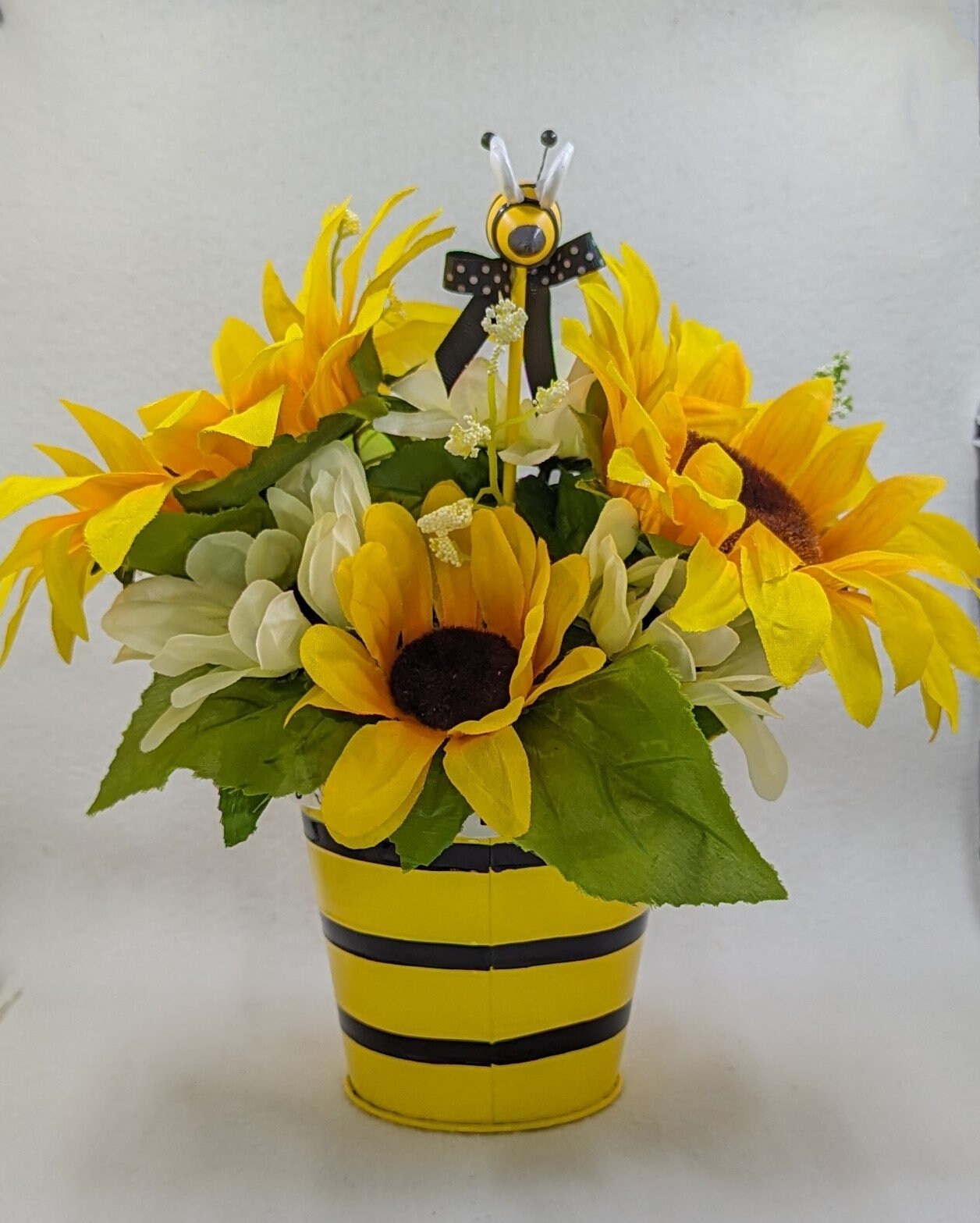 Homemade Bee Themed Flower Arrangement - Etsy