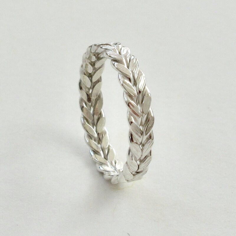 Laurel Leaf Ring - Etsy