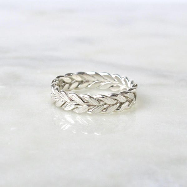 Laurel Leaf Ring - Etsy