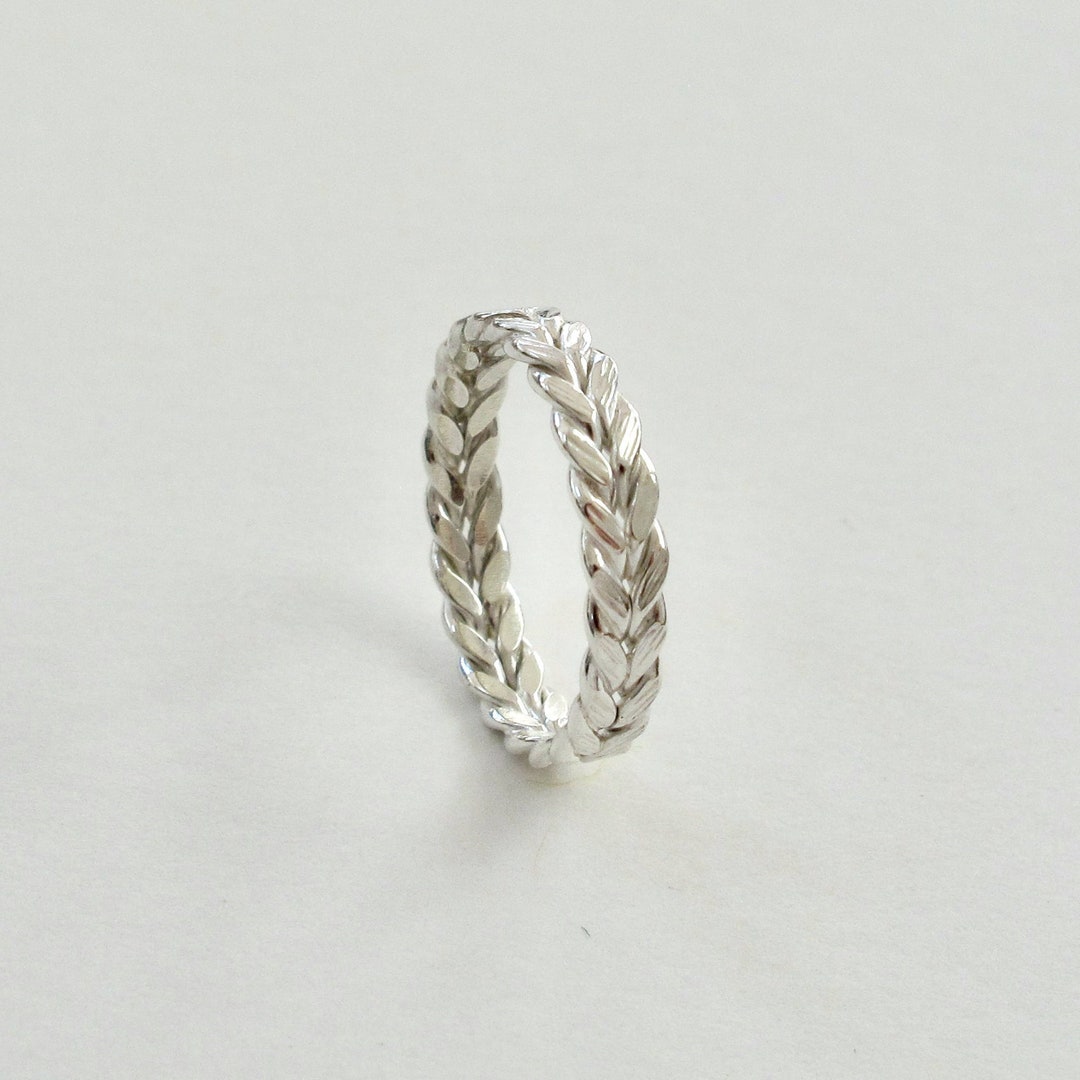 Laurel Wreath 3.5mm Ring in Sterling Silver - Etsy