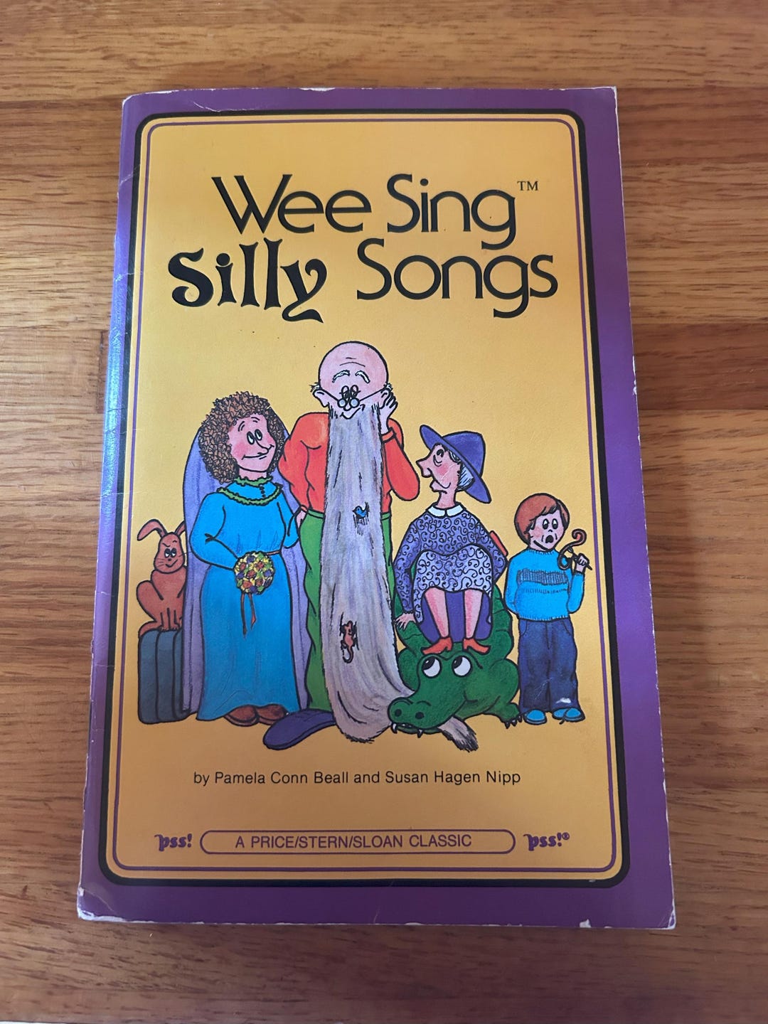 Wee Sing Silly Songs A Wee Book Price/stern/sloan Publishers Copyright ...