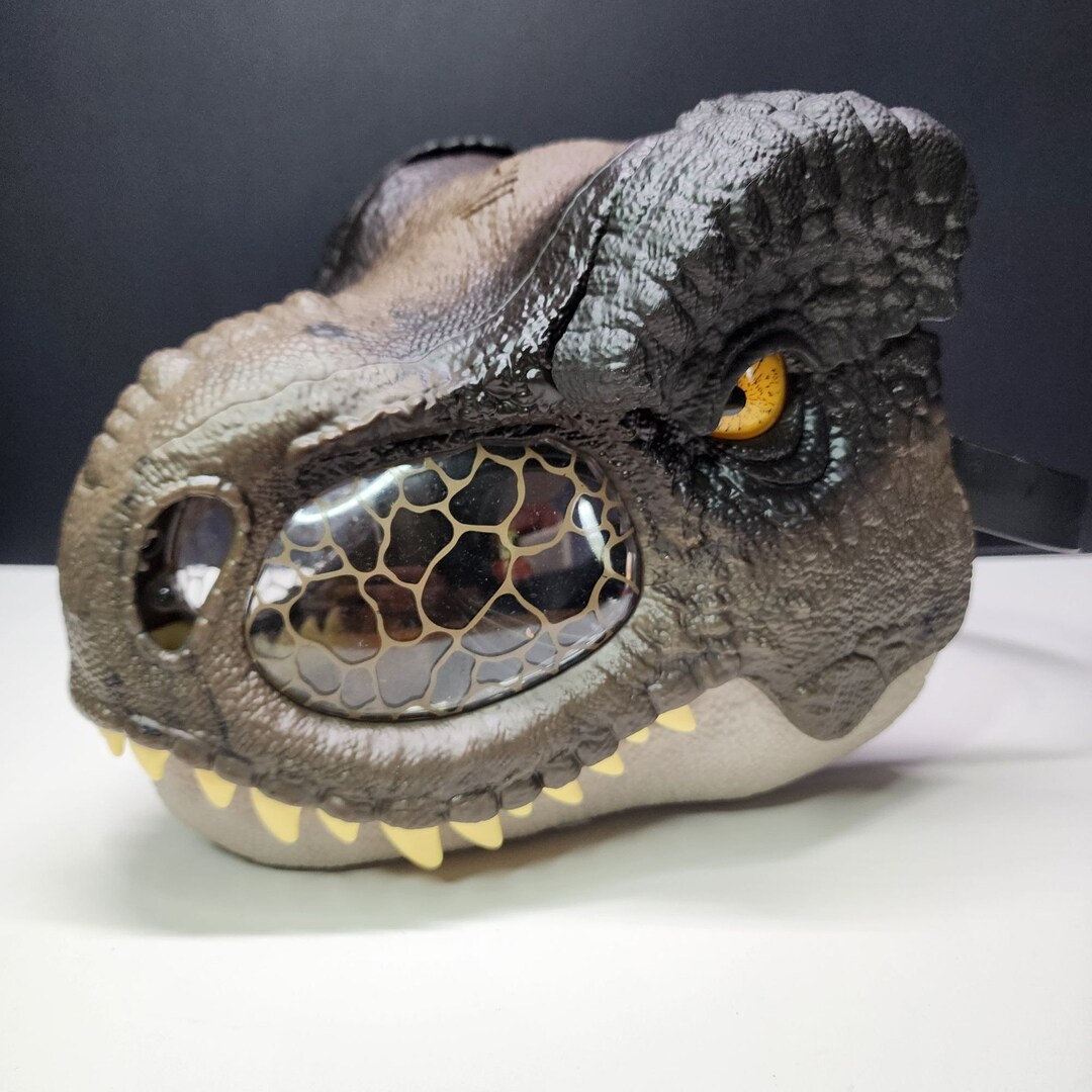 Jurassic World Dominion Tyrannosaurus Rex Chomp 'N Roar T-rex Mask ...
