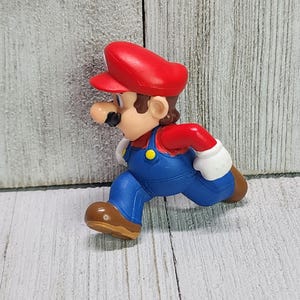 Nintendo Super Mario Mini Action Figure by Jakks Specific Collectibles ...