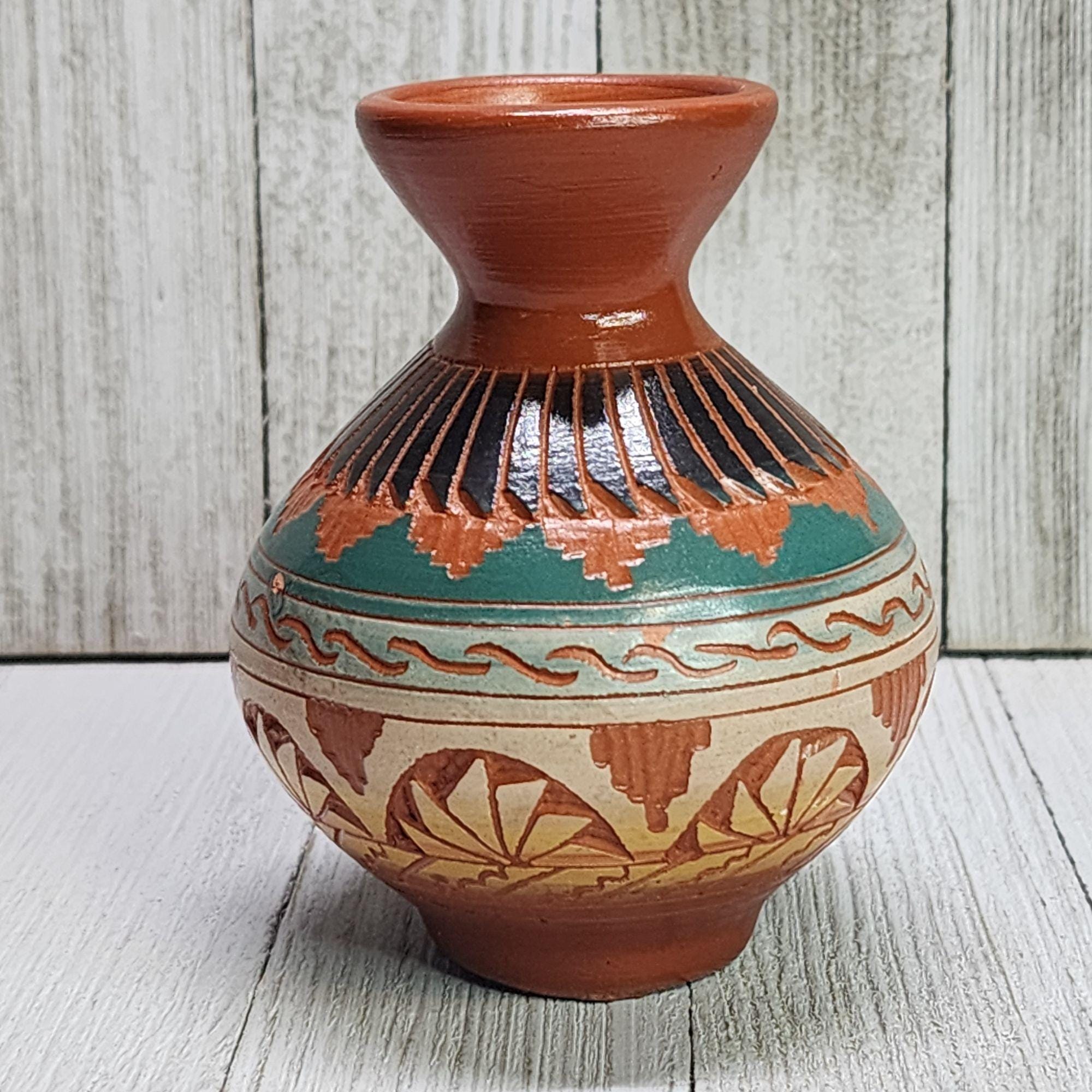 Vintage Miniature Native American Pottery Traditional Vase Pot 4'' Tall ...