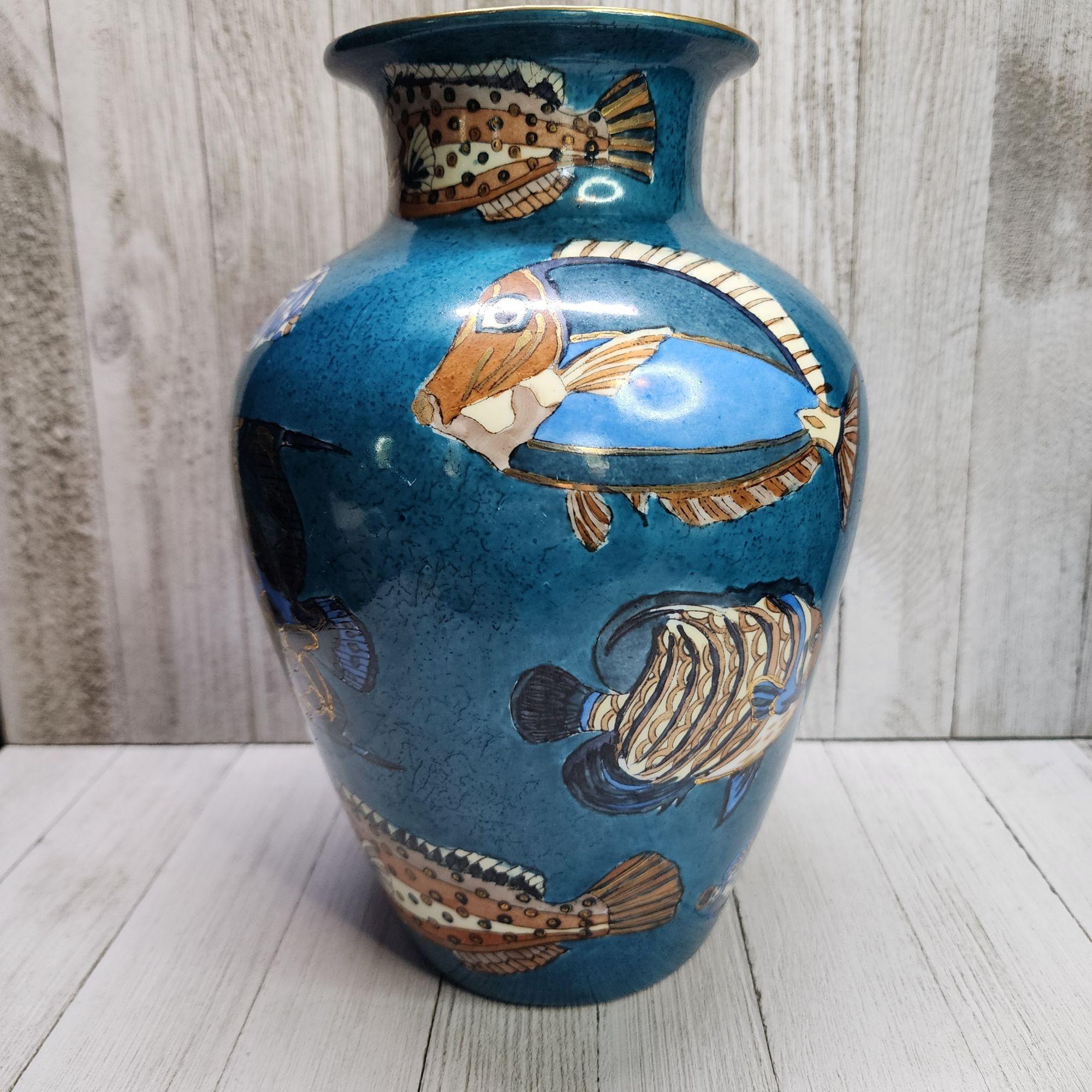 Vintage Ocean Life Fish Vase With Golden Accents Throughout Chinese ...