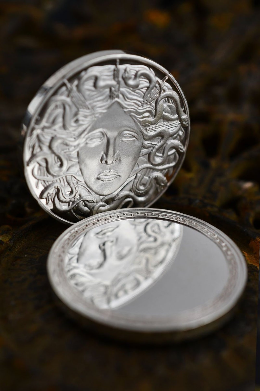 Coin of Mirrors - Dnd / RPG 5e DM Roleplay Coin for Tabletop / LARP - Etsy