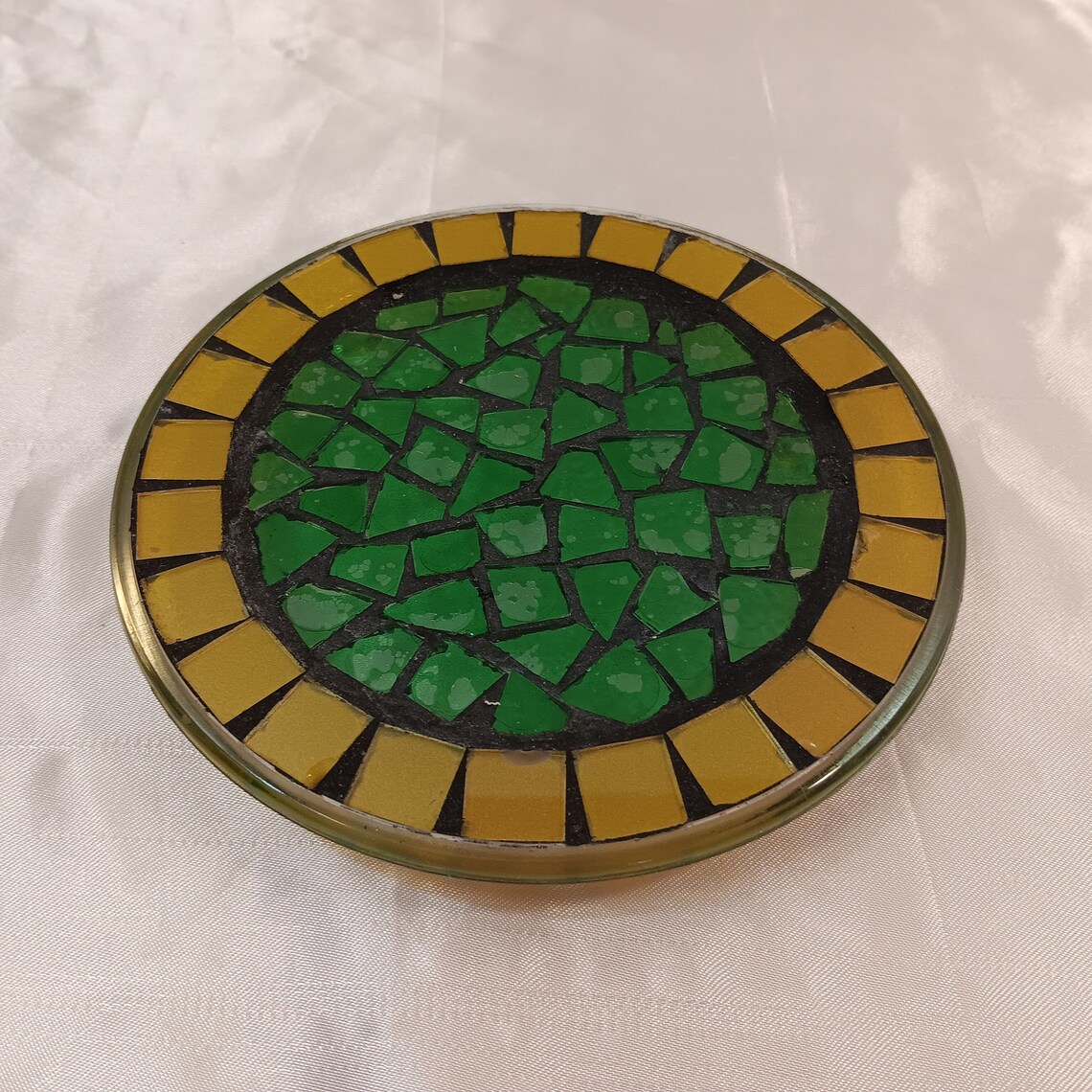 Vintage Green & Gold Mosaic Footed Glass Trivet Hot Plate Kitchen Decor ...