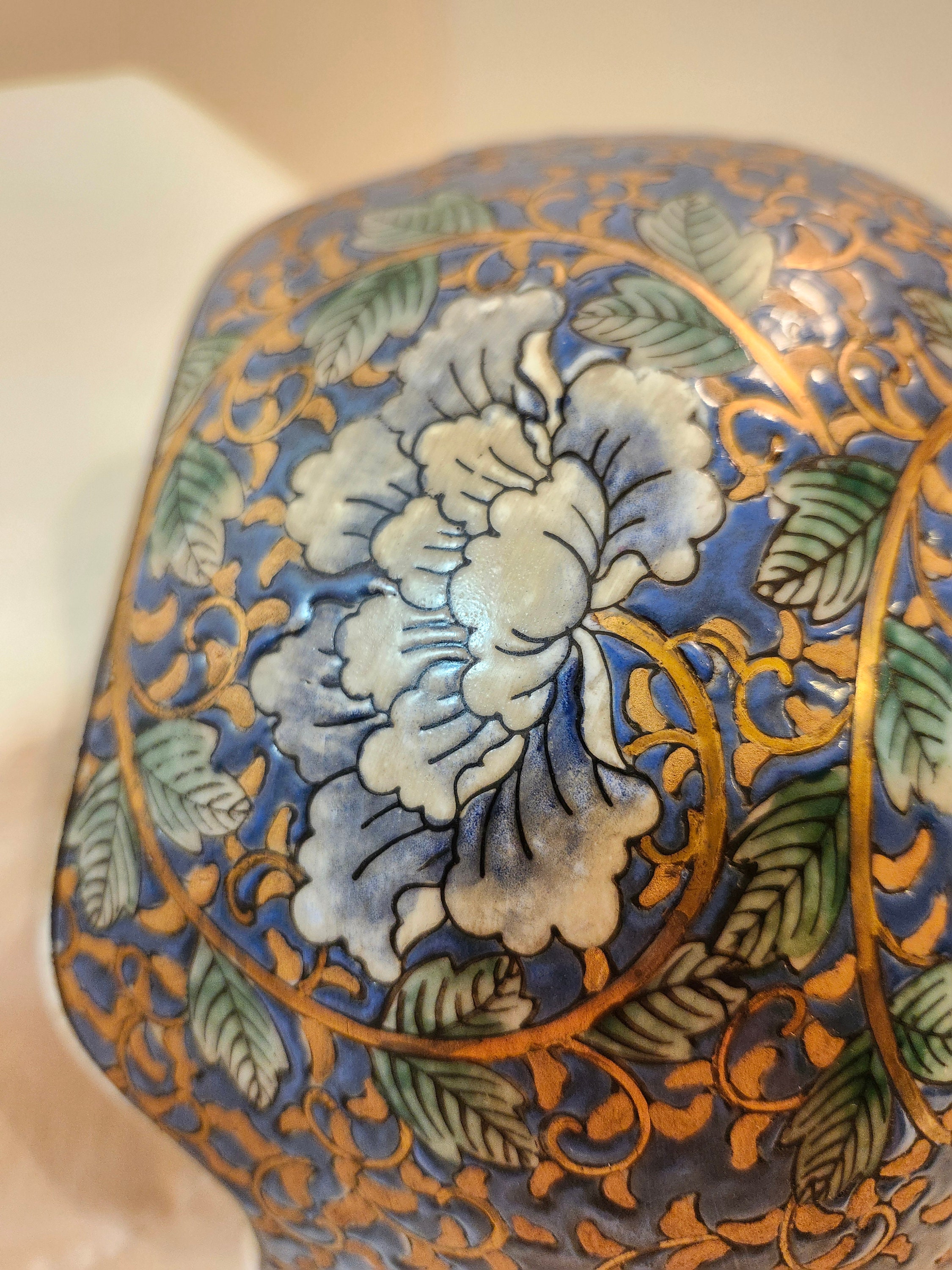 Vintage Macau Hand Painted Decorative Bird & Floral Motif Scalloped ...