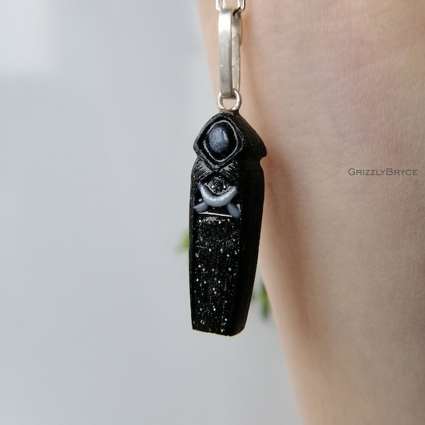 Greek Goddess Nyx Pendant - Etsy