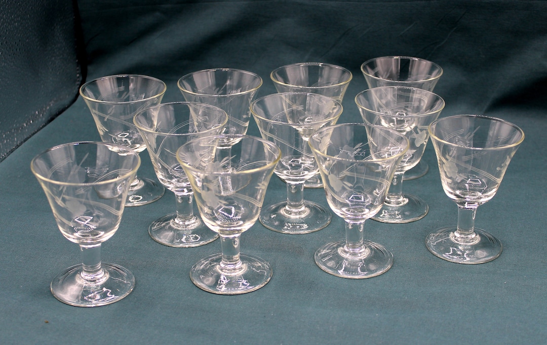 Set Of 11 Art Deco Wine Glasses In Engraved Crystal French Vintage Etsy