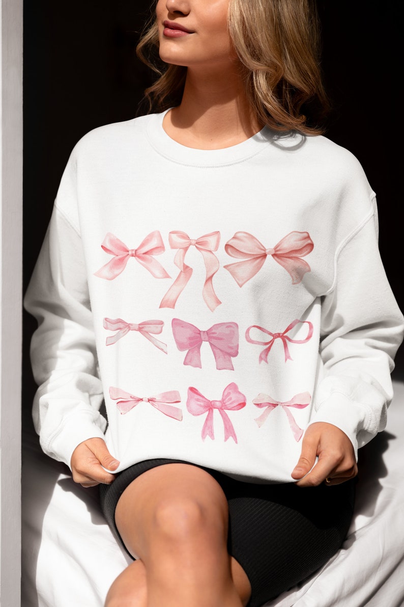Trendy Cute Pink Coquette Bows Crewneck Aesthetic Ribbons, Women's Ribbons Tee, Cest La Vie ...