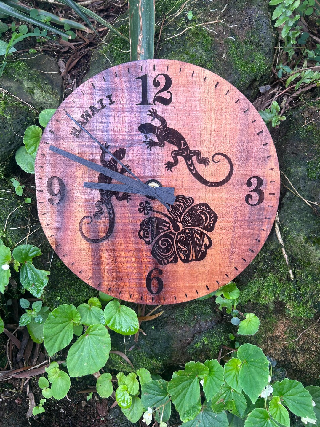 Handcrafted Hawaiian Koa Wood Wall Clock – Gecko & Hibiscus Design - Etsy