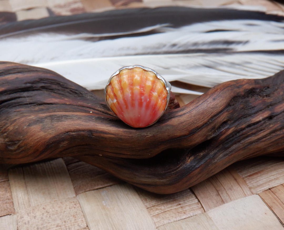 Hawaiian Sunrise Shell Ring With Sterling Silver Bezel and Patterned ...
