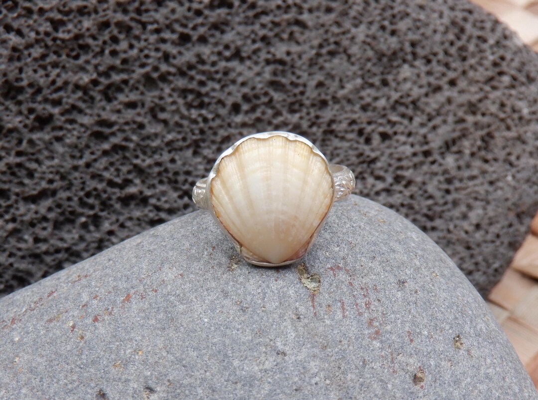 Hawaiian Sunrise Shell Ring With Sterling Silver Bezel and Patterned ...