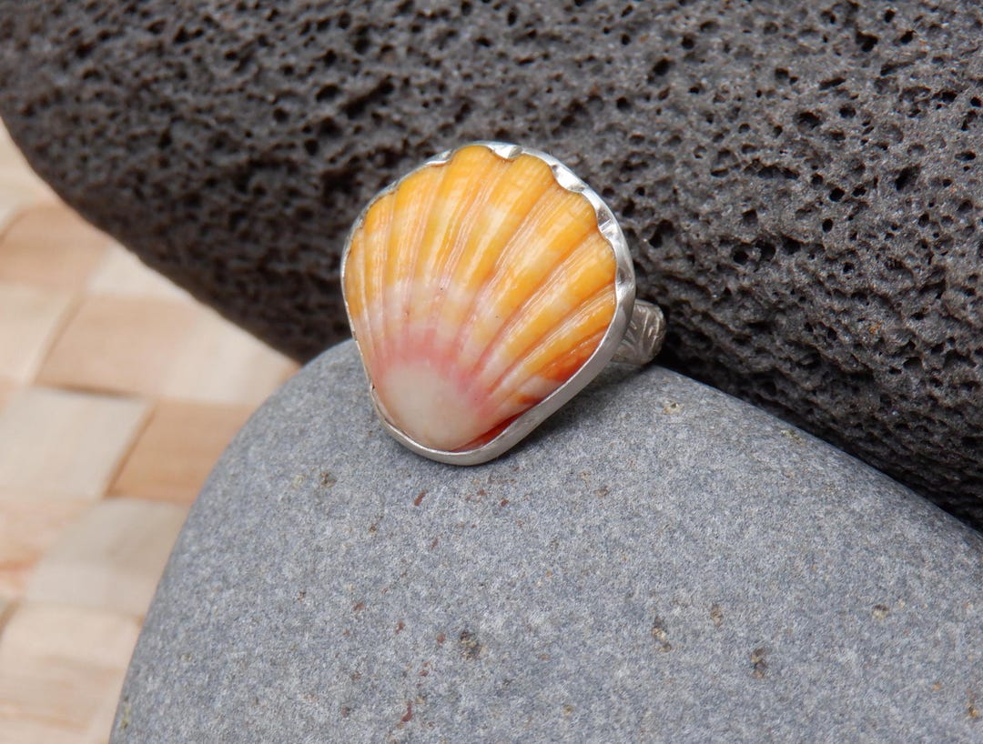 Hawaiian Sunrise Shell Ring With Sterling Silver Bezel and Patterned ...