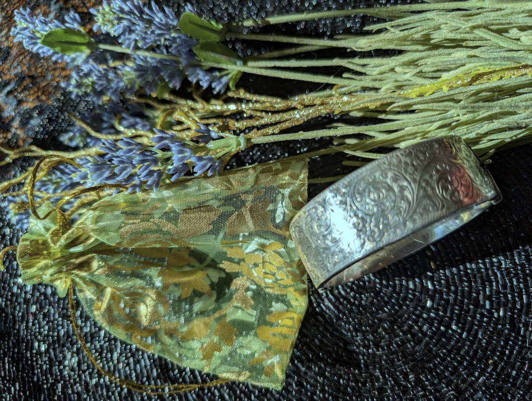 Birks Vintage Beautiful Sterling Silver Etched Hinged Bracelet - DEAL ...