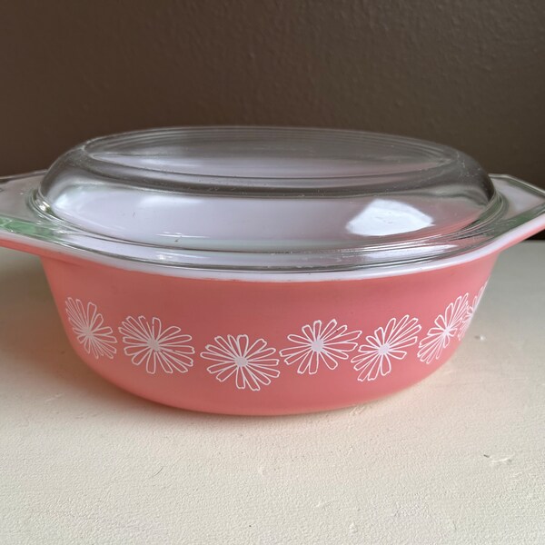 Vintage Pyrex Dish - Etsy