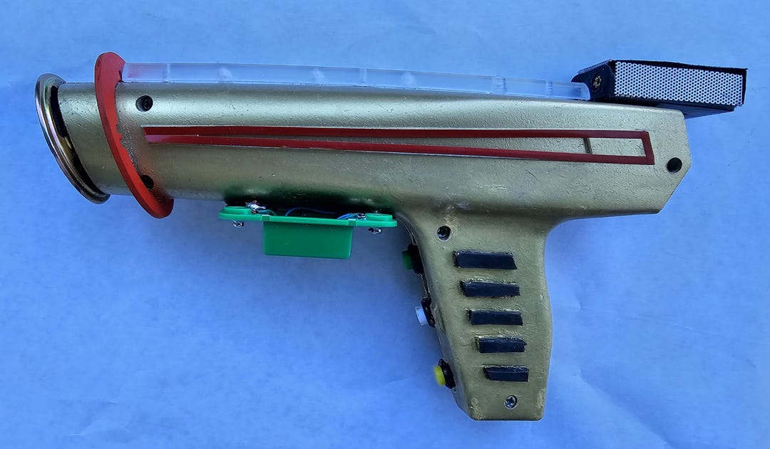Retro Space War Ray Gun, Sound and Lights - Etsy