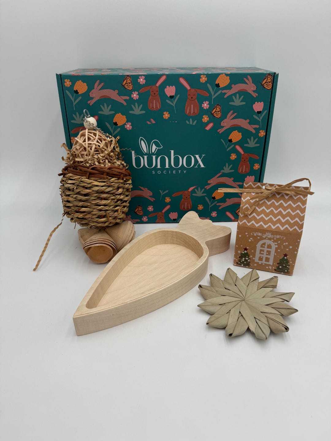 Bunny Gift Box With Wooden Plate, Forage House, Woven Chew Toy, Palm ...