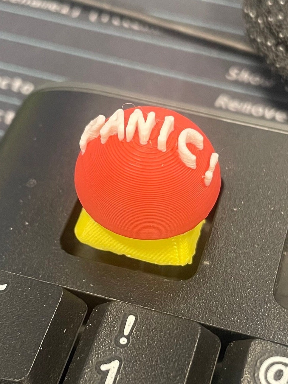 Custom Keycaps: Panic, Cute Anime, Keycap ESC, Keycap, Artisan Keycaps ...