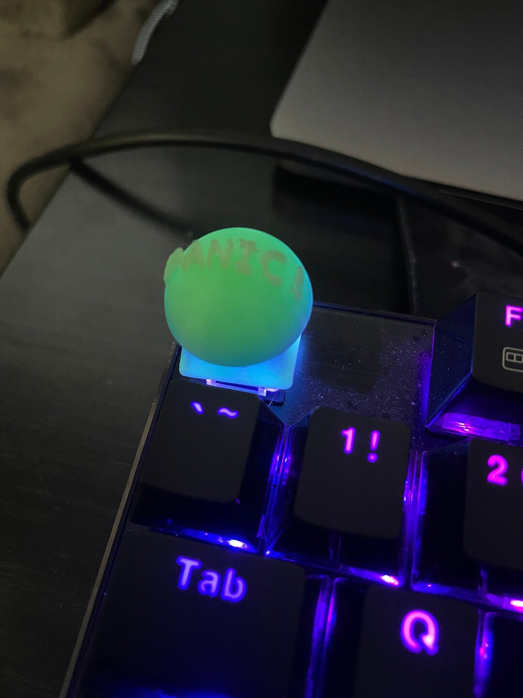 Custom Keycaps: Panic Cute Anime Keycap ESC Keycap Artisan - Etsy