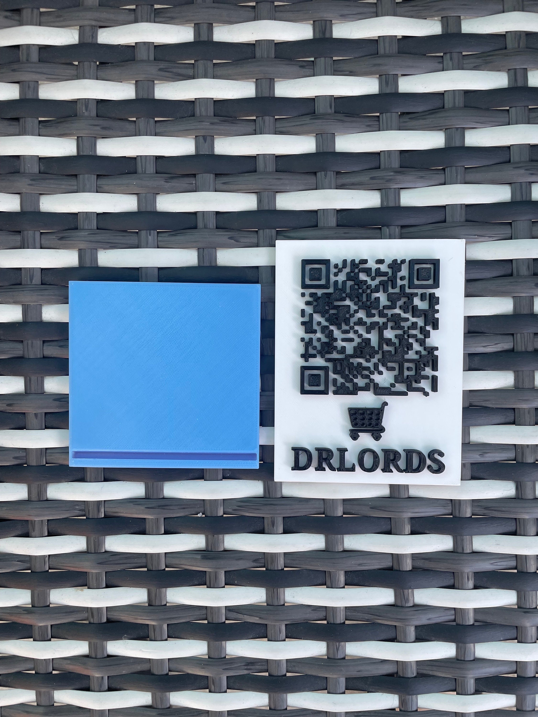 Customizable QR Code + Stand - Personalized Access and Decor Innovation ...