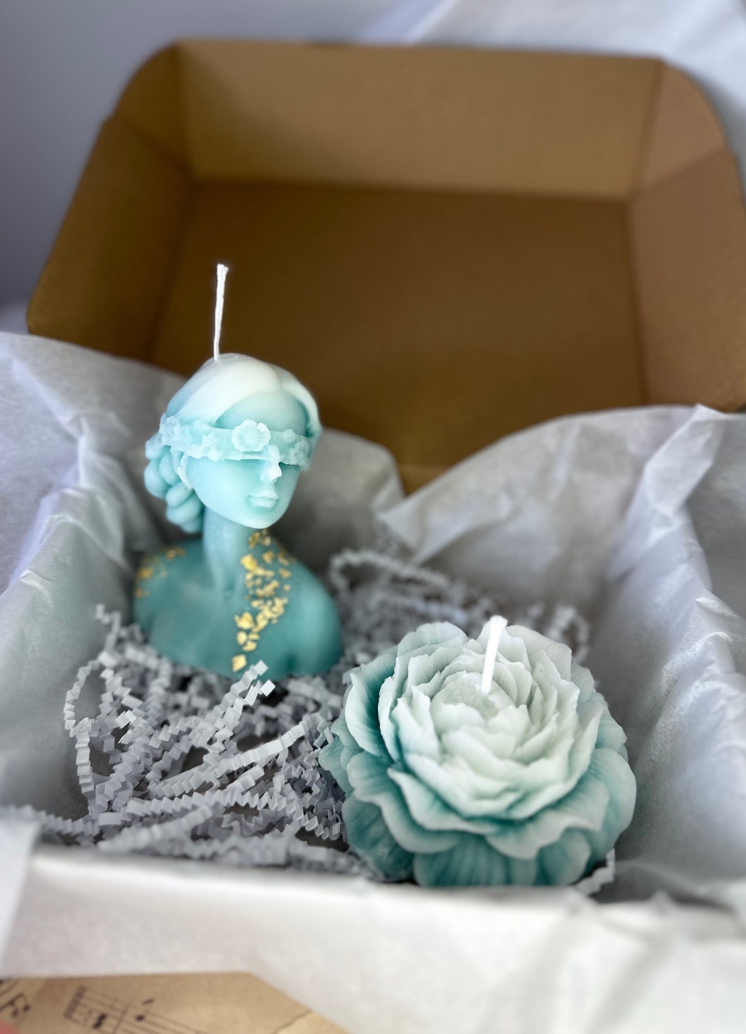 Set of 2 Candles, Gift Box, Blinfolded Woman and Blooming Peony Candles ...