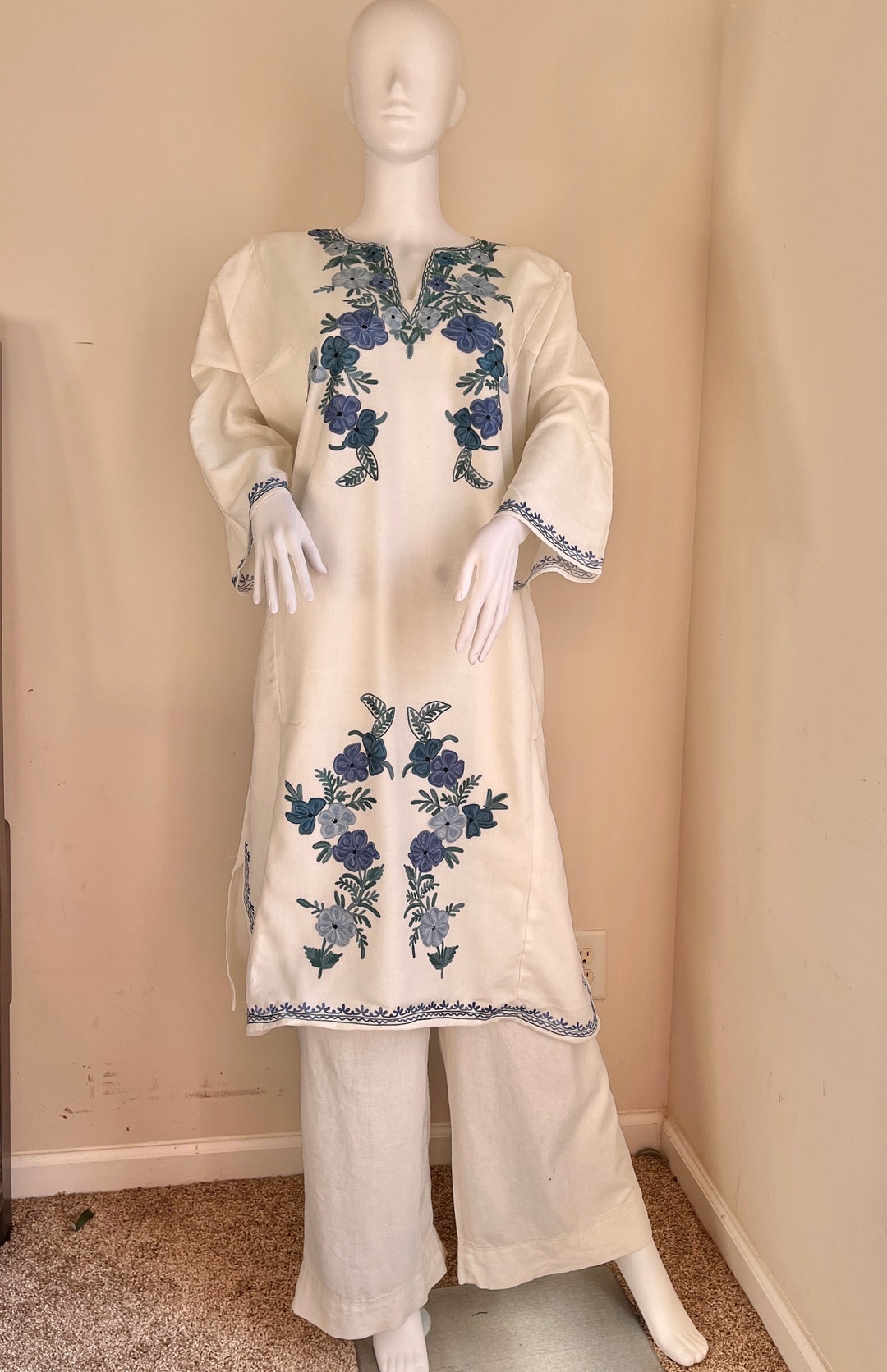 Woollen Kashmiri Phiran With Aari Embroidery Comfortable Women Tunic ...