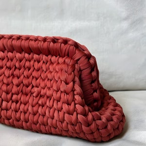 Easy Crochet Clutch Pattern With Frame | Beginner Click Clack Bag ...