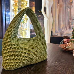 Easy Crochet Hobo Bag Pattern | Beginner Friendly Shoulder Bag ...