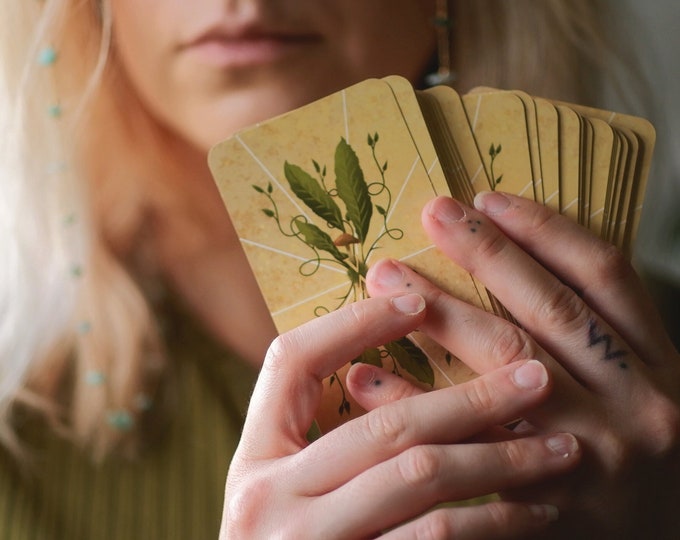 First Venelestis Botanical Oracle Card Deck Herbalism, Folk Magic ...