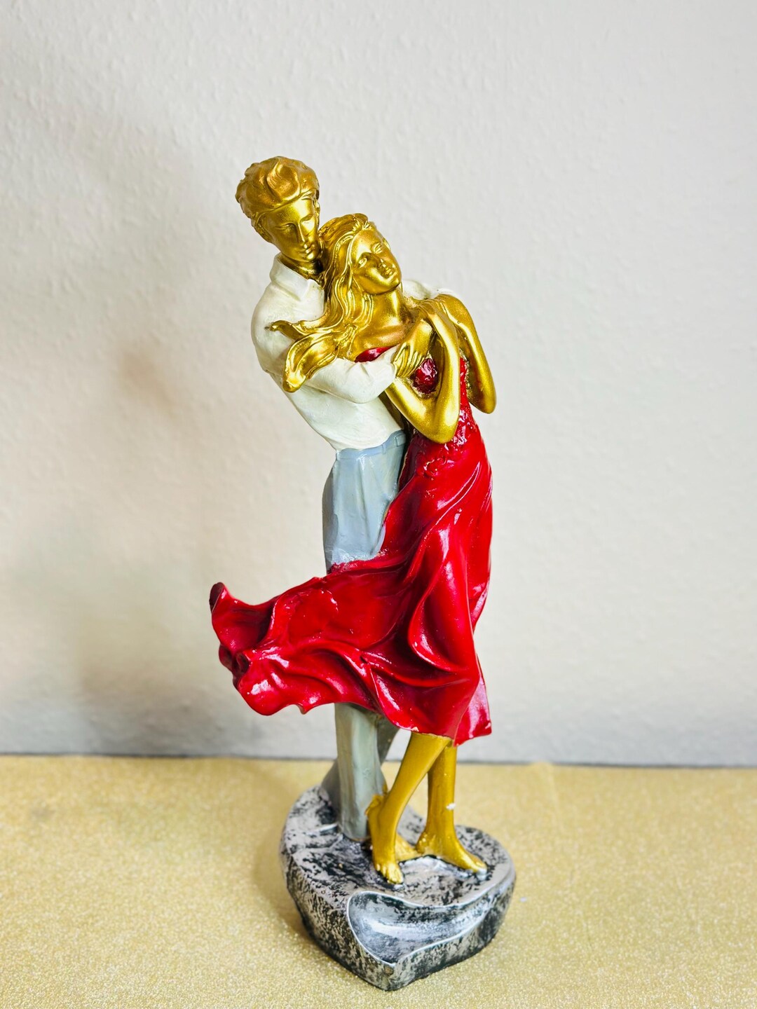 Romantic Love Couple Showpiece Home Decor Figurines Racks,table ...