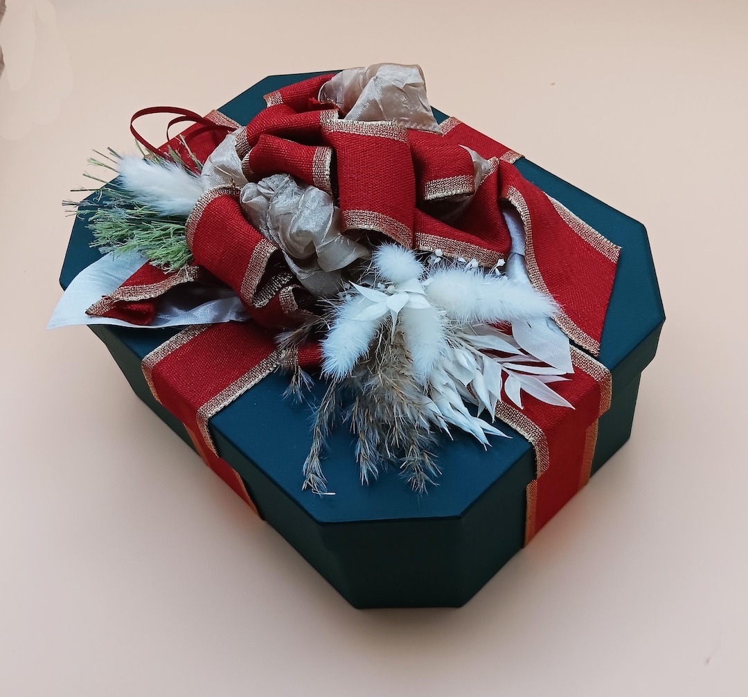 Prewrapped Holiday Gift Box 9x7x4.5 - Etsy