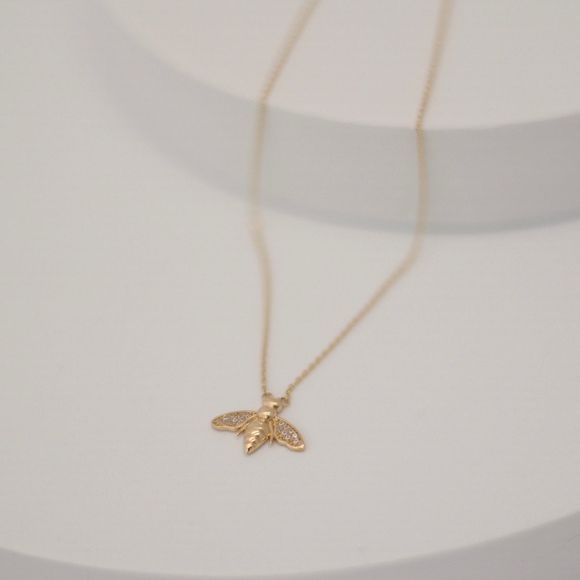 14k Gold Bee Necklace, Bee Charm Necklace, Gold Bumble Bee Necklace ...