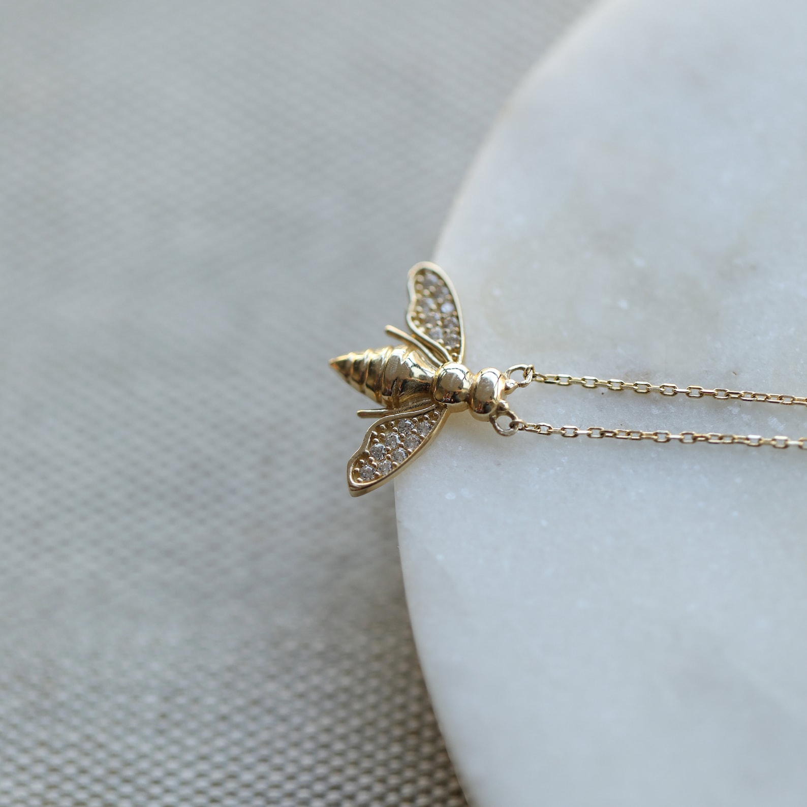 14k Gold Bee Necklace, Bee Charm Necklace, Gold Bumble Bee Necklace ...