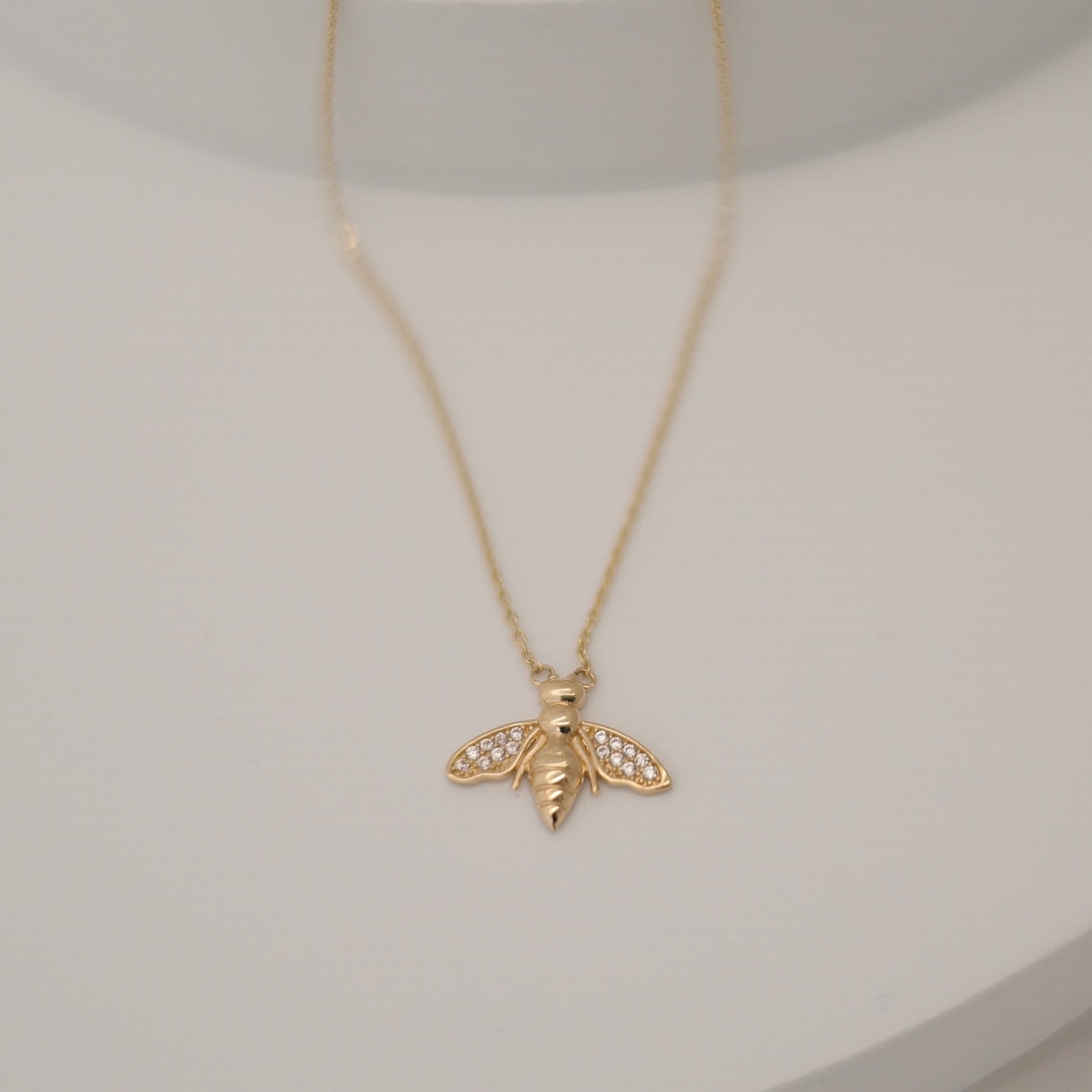 14k Gold Bee Necklace, Bee Charm Necklace, Gold Bumble Bee Necklace ...