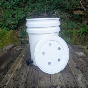 Worm Compost Bucket Kitchen Vermicompost Farm - Etsy