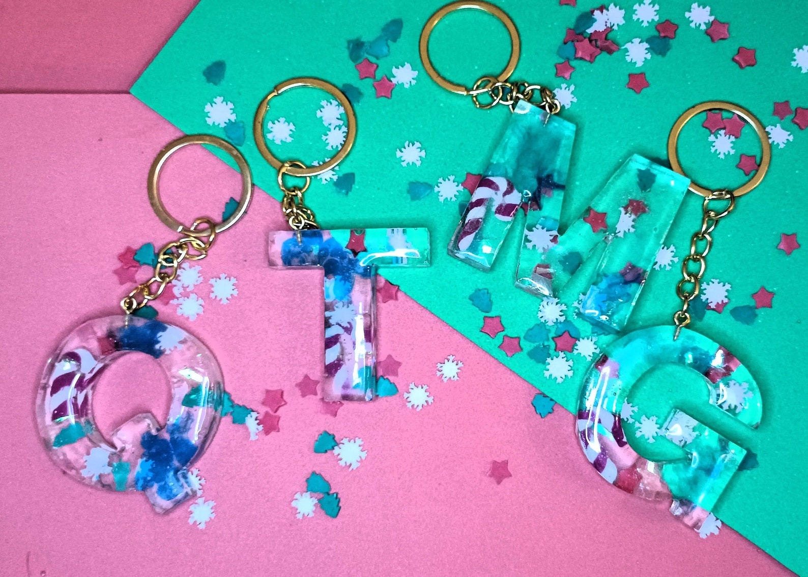 Christmas Keychains With Epoxy Resin for Keys Are a Fun and - Etsy