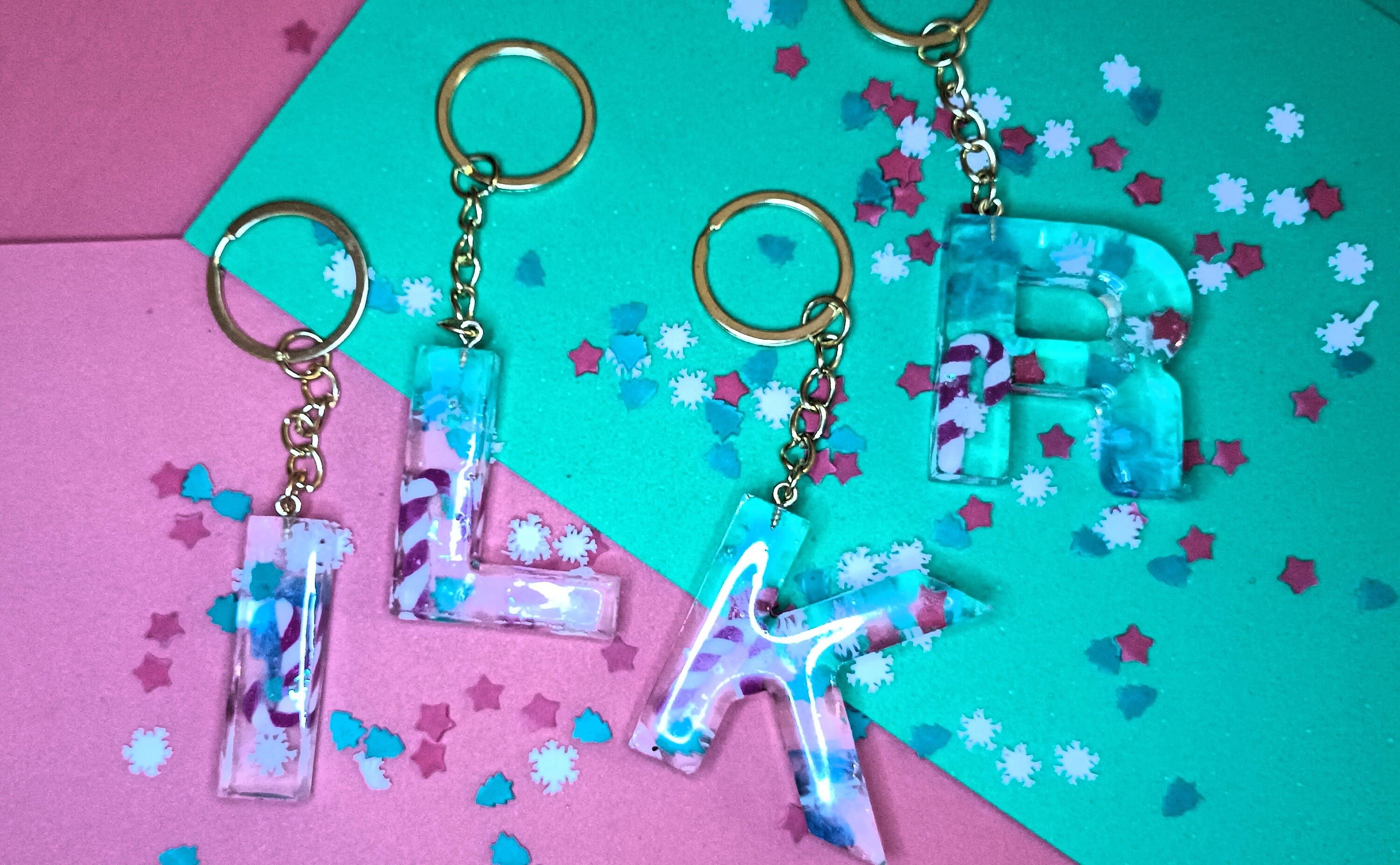 Christmas Keychains With Epoxy Resin for Keys Are a Fun and - Etsy