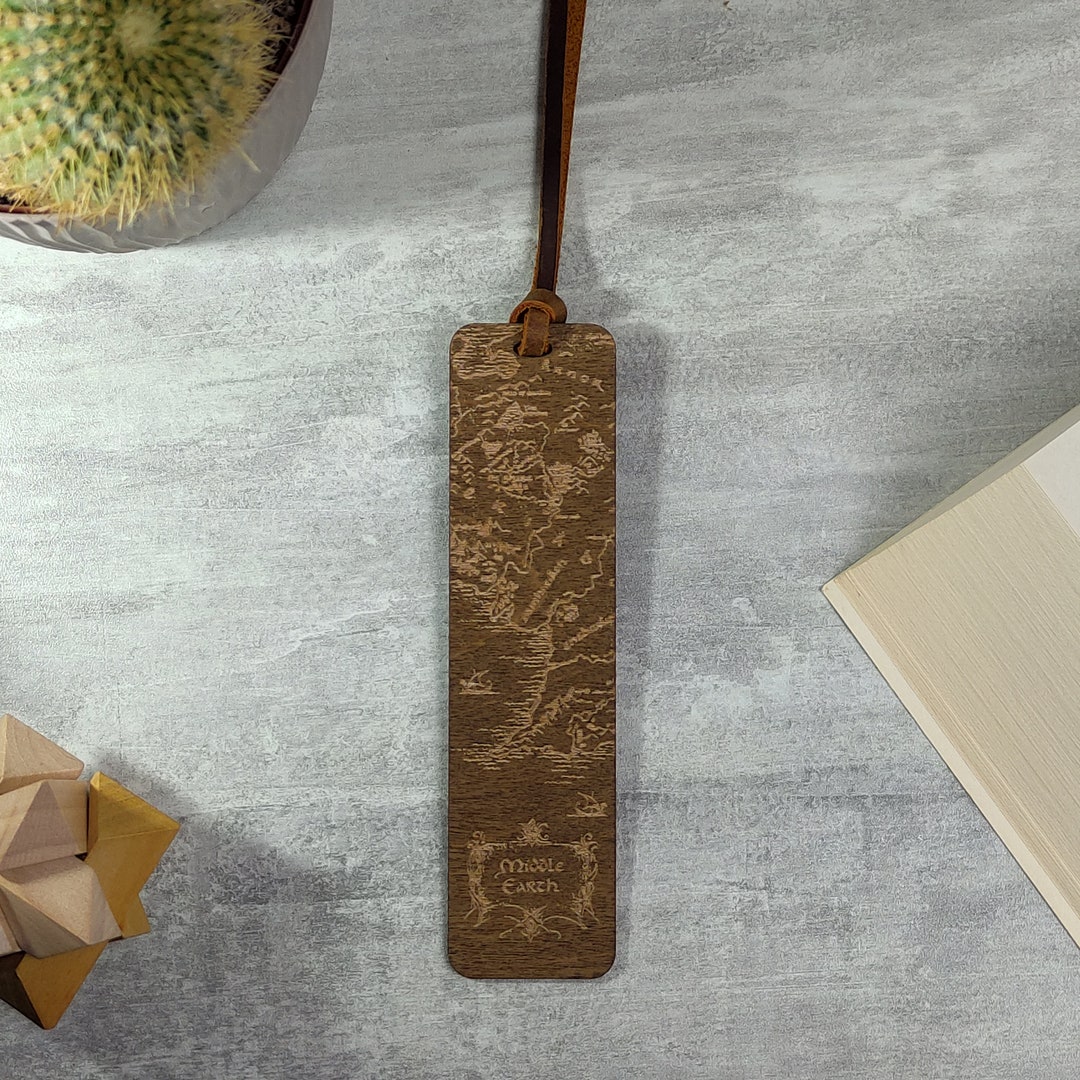 Middle Earth Map Bookmark, LOTR Wooden Bookmark, Leather and Wood ...