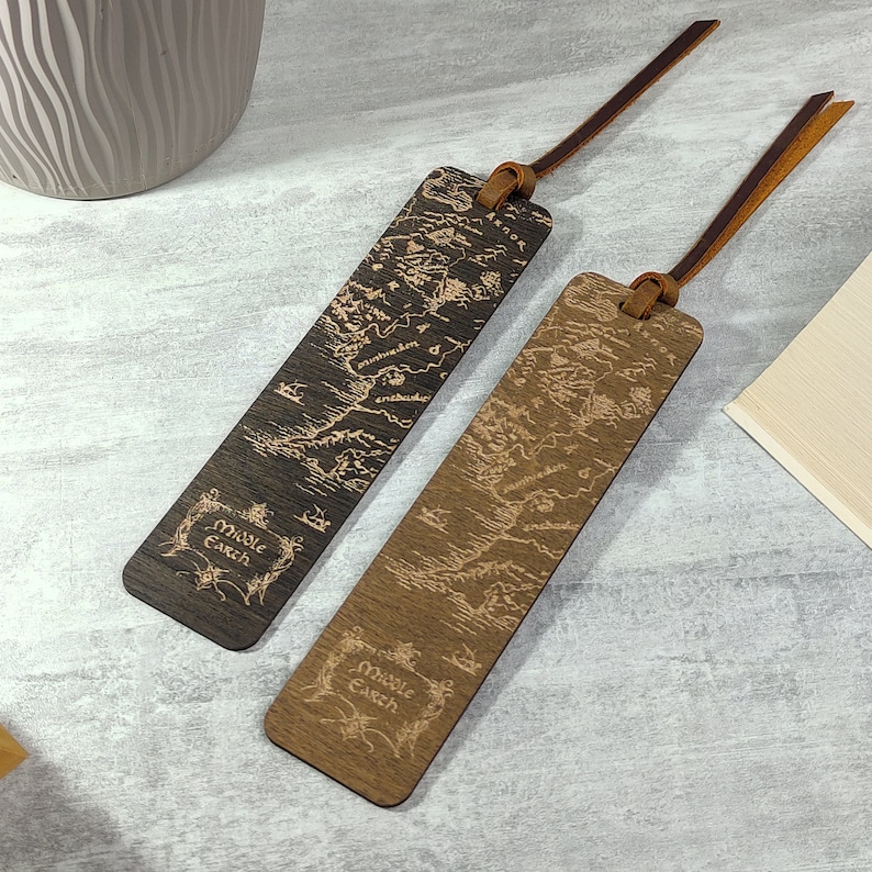 Middle Earth Map Bookmark, LOTR Wooden Bookmark, Leather and Wood ...