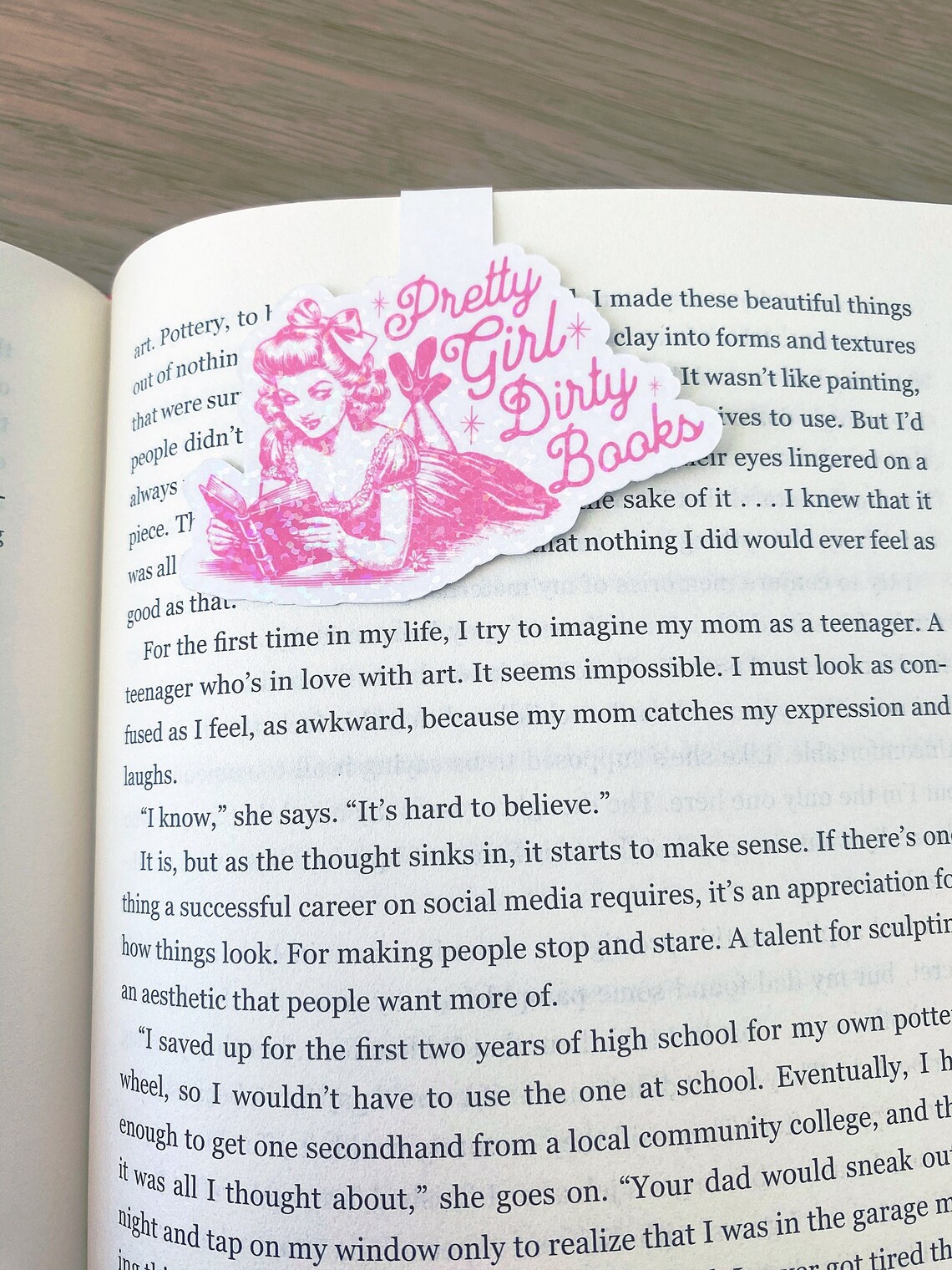 Pretty Girl Dirty Books Holographic Magnetic Bookmark, Retro Bookmark ...