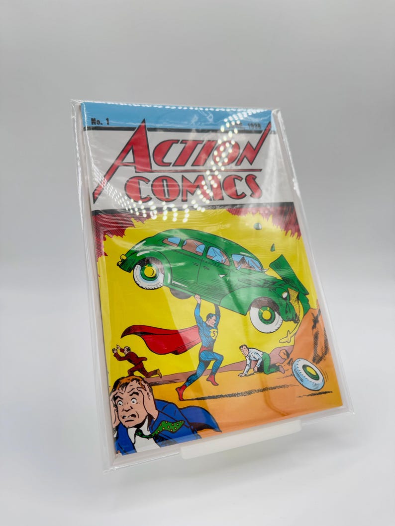 CUSTOM Graded Comic Stand/ FLOATING Comic Display! - Etsy