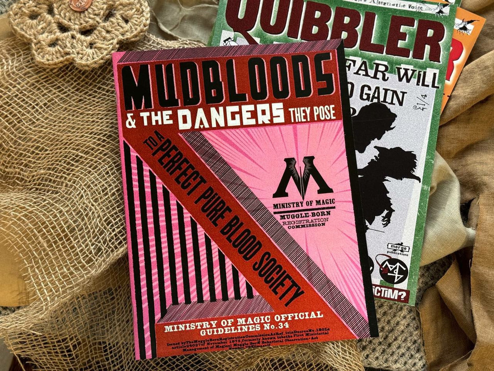 Set the Quibbler 6 Pc. Spectrespecs the Daily Prophet - Etsy