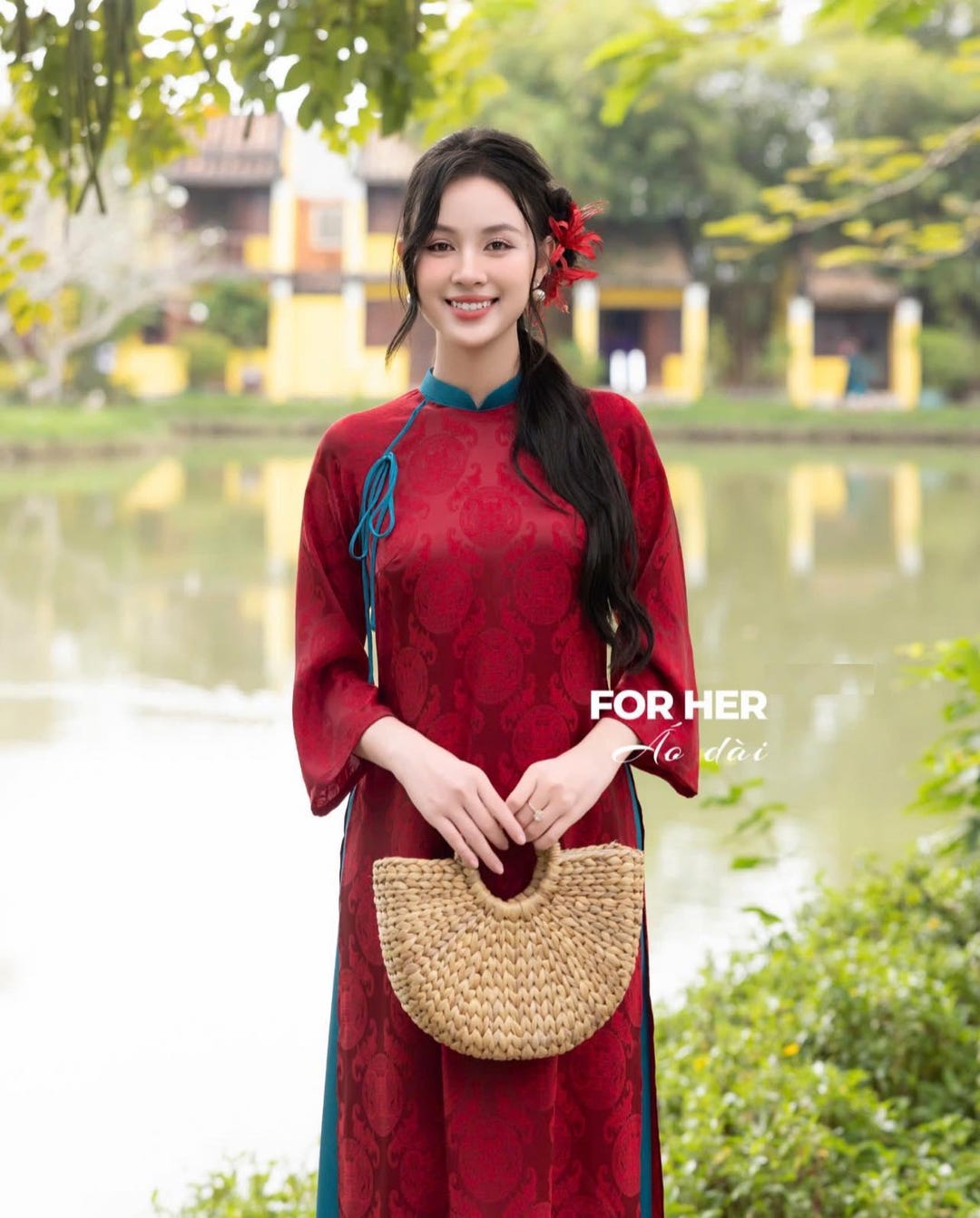 Ao Dai Dáng Suông Nguyên Bộ Gấm Lụa Thọ Đỏ Đô, Thiết Kế Viền Cổ Và Nơ ...