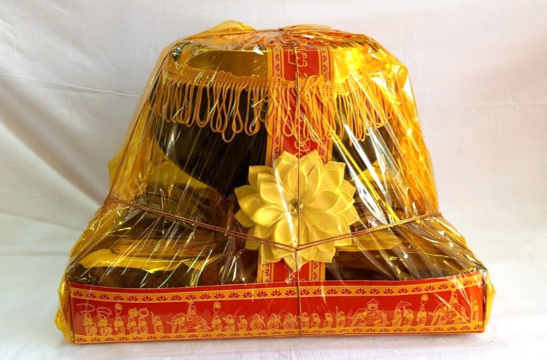 Ata Pirikara Buddhist Monk Gift, Eight Requisites Monk Offering Set ...