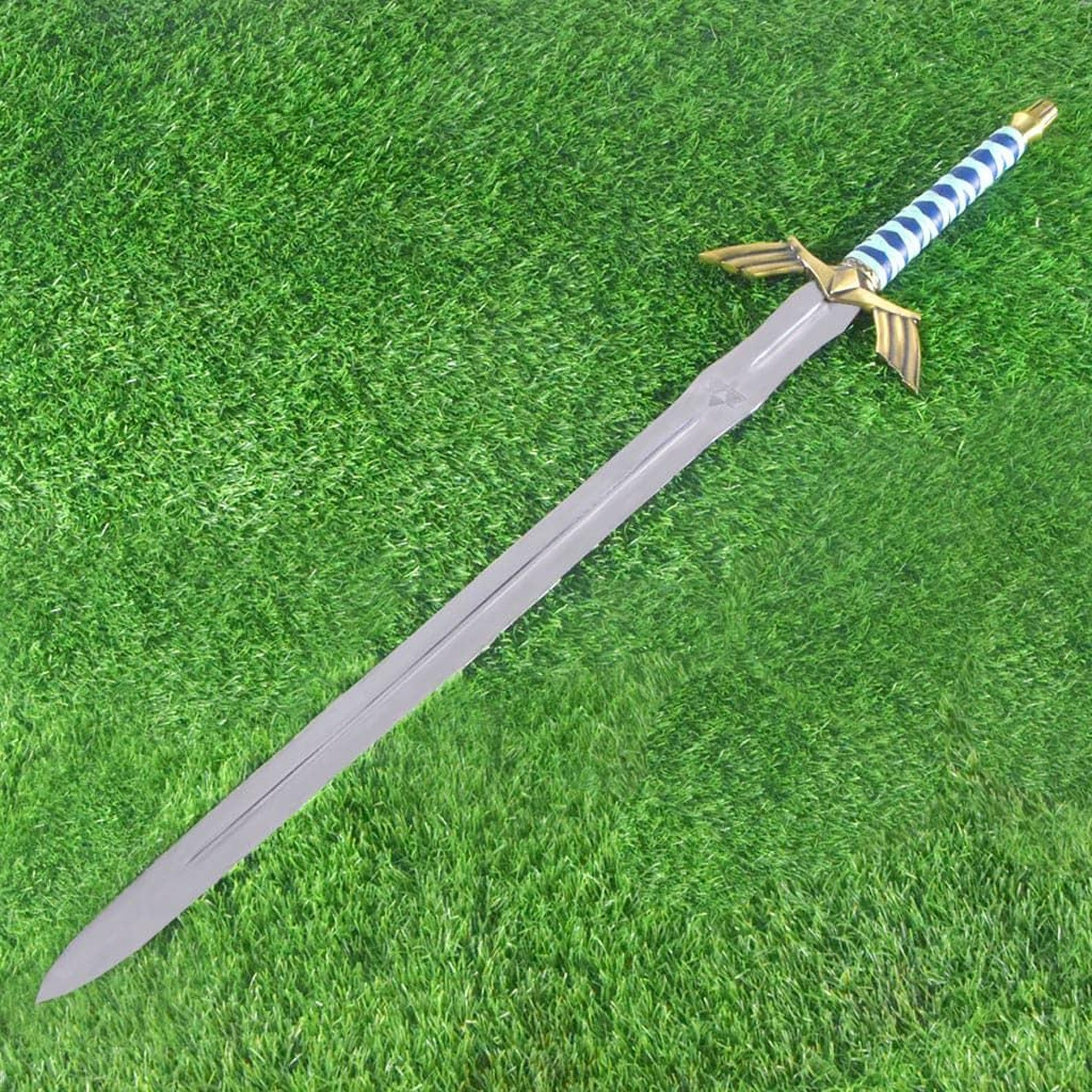 Legend of Zelda Master Sword Replica: Full Tang Carbon Steel With ...