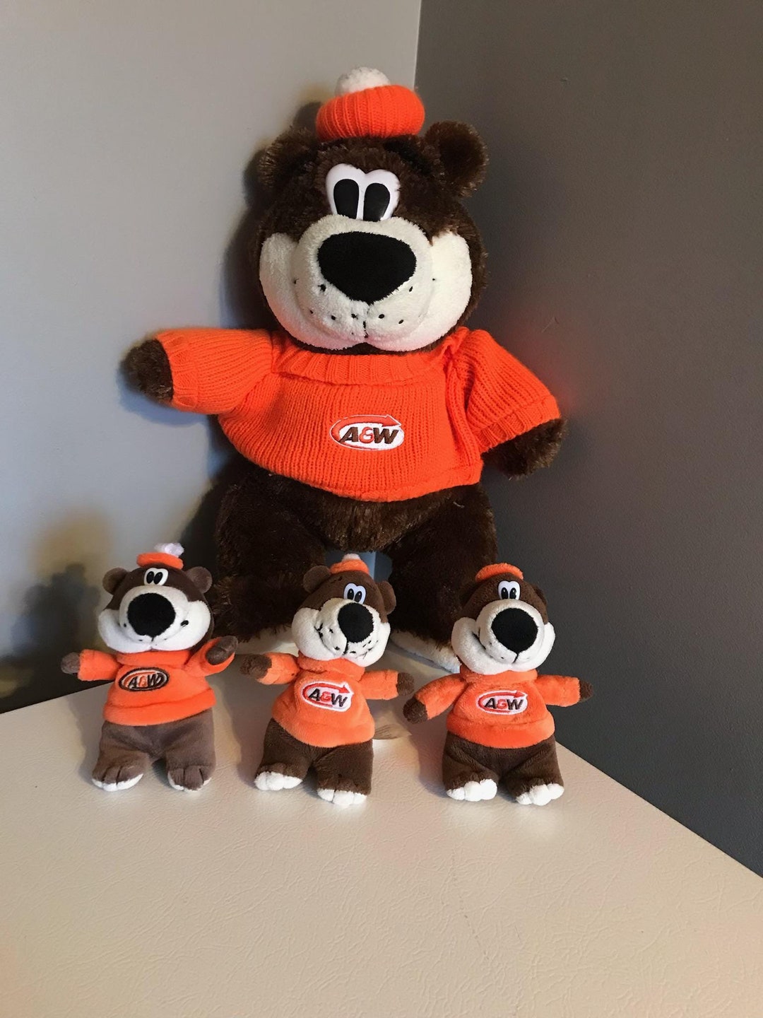 Lot of 4 Vintage A&W Root Bear Plush Teddies. Nice Collection. 18 and 5 ...