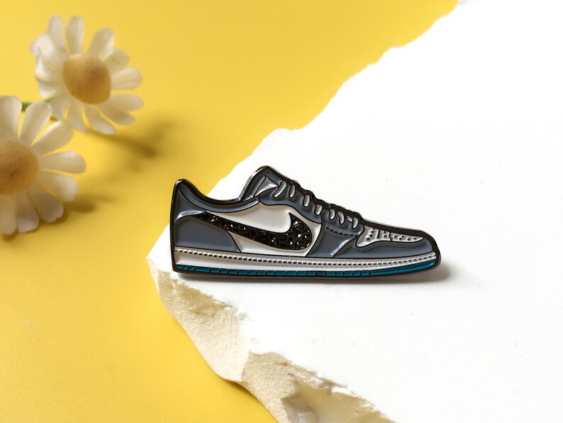 Classic Sneakers Enamel Pin Badge Pin Lapel Pin Collar Pin Gift for Her ...