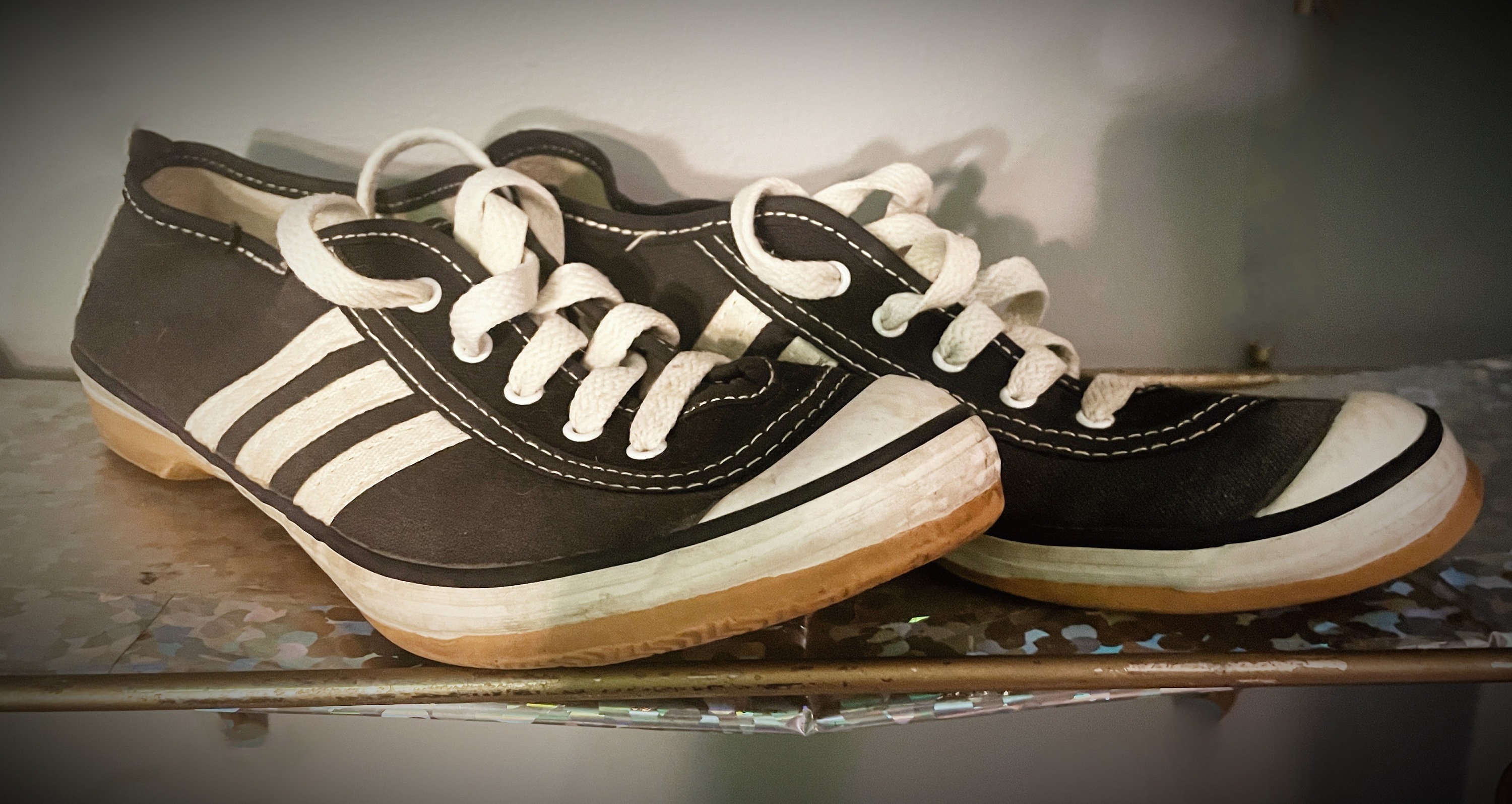 Vintage 60's Converse Chuck Taylors Size 4.5 - Etsy Vintage 60's Converse Chuck Taylors Size 4.5 - Etsy